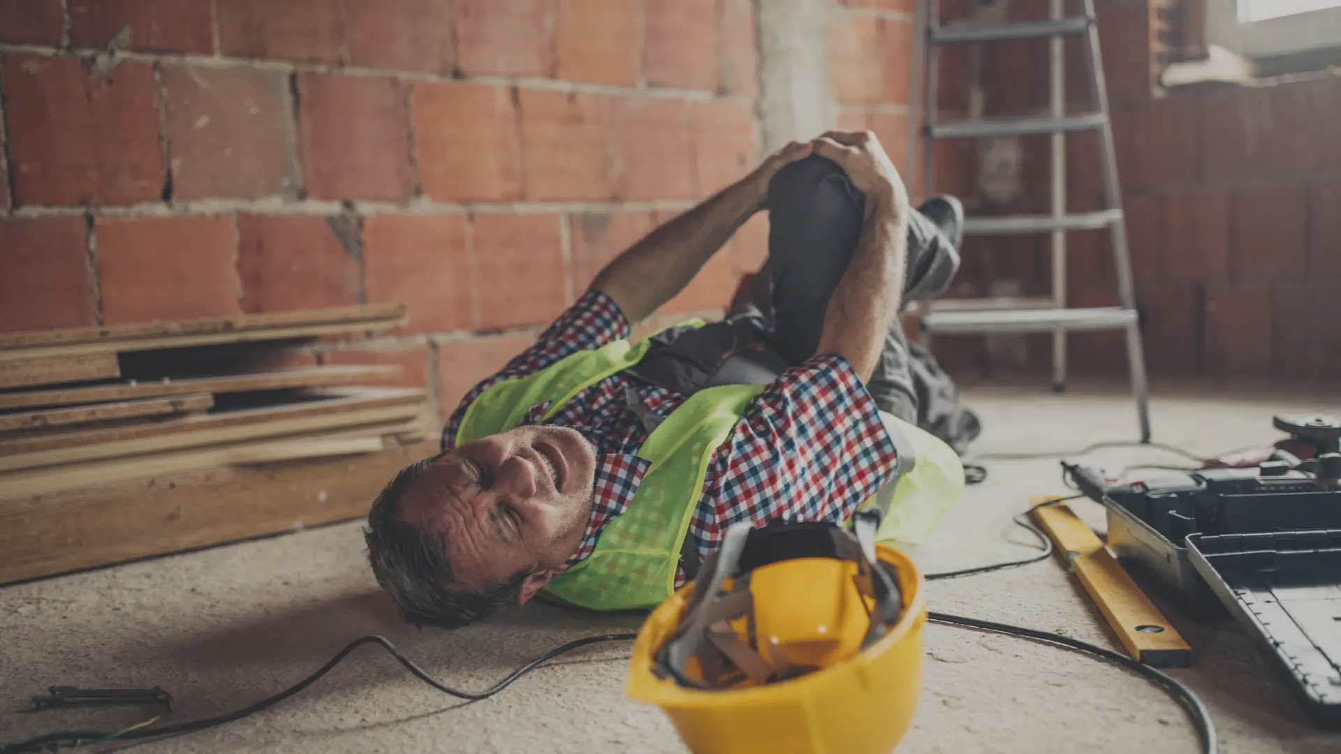 How to Report an Injury at Work | Workplace Accidents